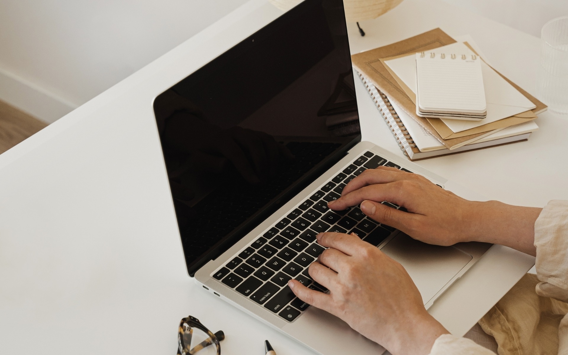 Comment je créé une identité visuelle sur-mesure